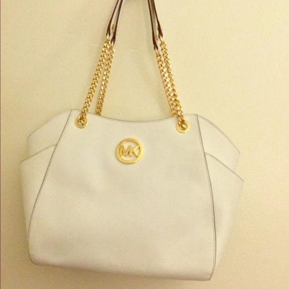 Michael Kors | Bags | Michael Kors White Jet Set Chain Shoulder Tote ...